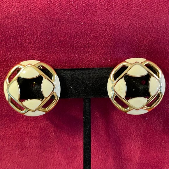 Monet | Jewelry | Vintage Monet Gold Tone Clip Earrings With Inlaid ...